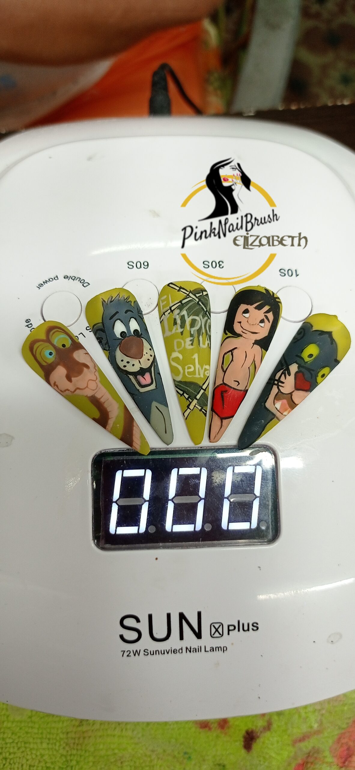 La Micropintura en este 2025 - Pink Nail Brush